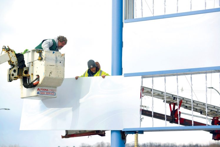 Sign guys | News, Sports, Jobs - Altoona Mirror